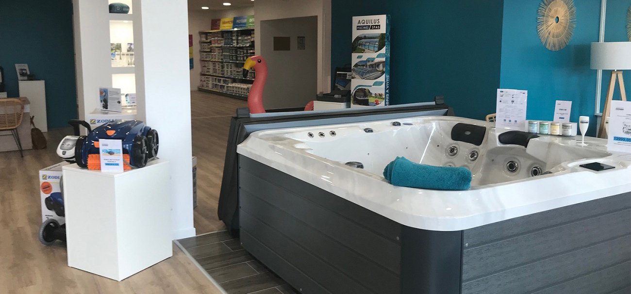 Nouveau showroom Aquilus Piscines & spas à Pontault-Combault ...