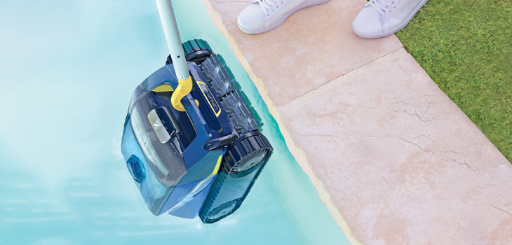 The wireless Zodiac® Freerider™ pool robot | Eurospapoolnews.com