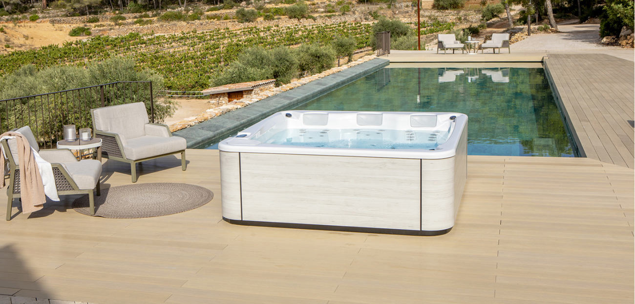 Touch Pro et Touch 5 Pro : deux nouveaux spas haut de gamme signés ...